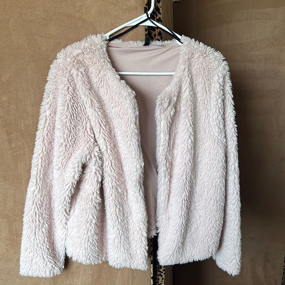 H&M | Jackets & Coats | Hm Faux Fur Light Pink Teddy Jacket | Poshmark